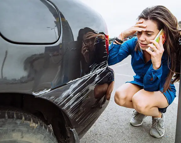 Accident ou accrochage sur parking : qui est responsable ? - Macif
